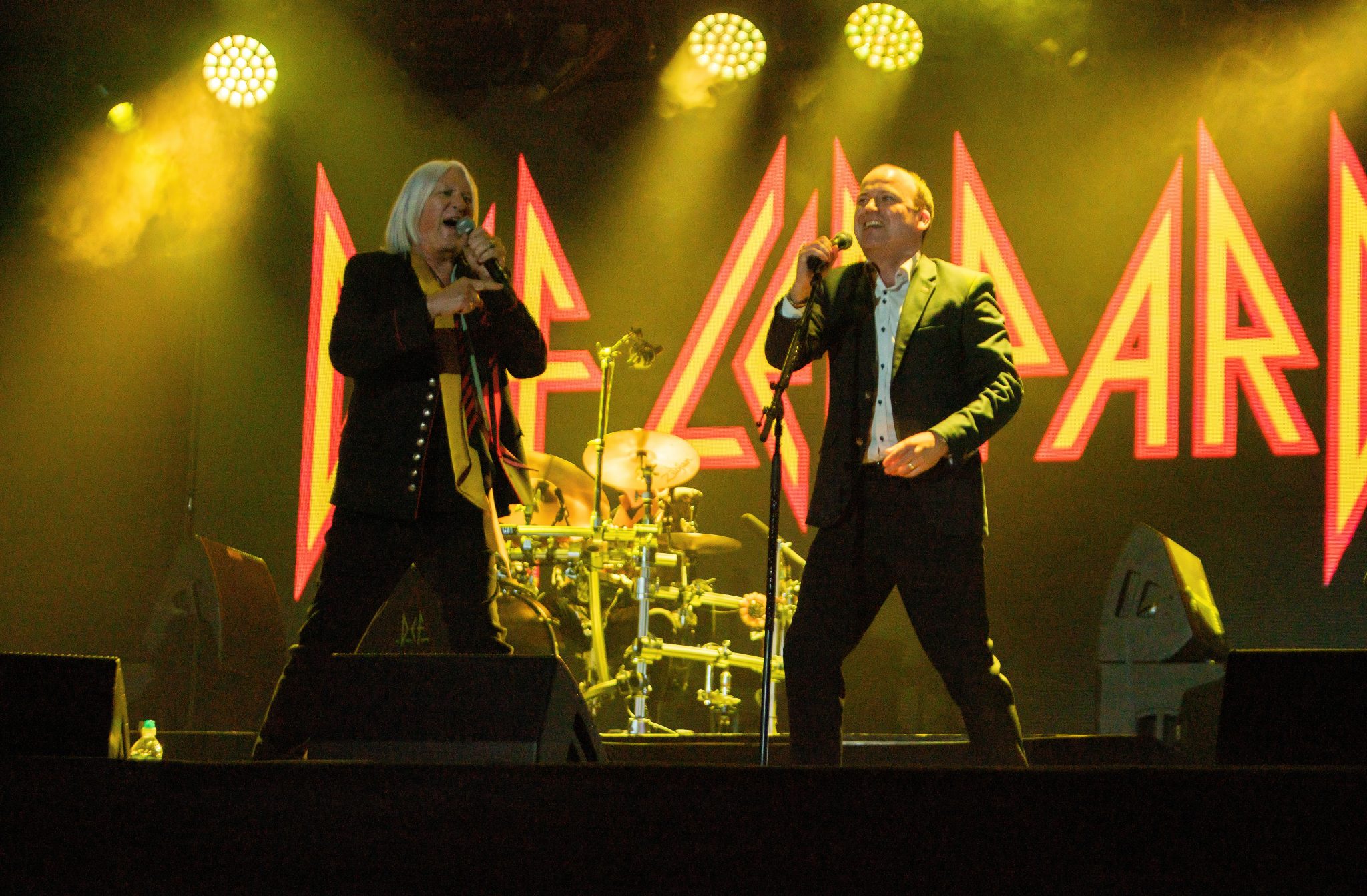 Def Leppard In New Netflix Film Bank Of Dave Def Leppard Def Leppard In New Netflix Film Bank Of Dave Def Leppard